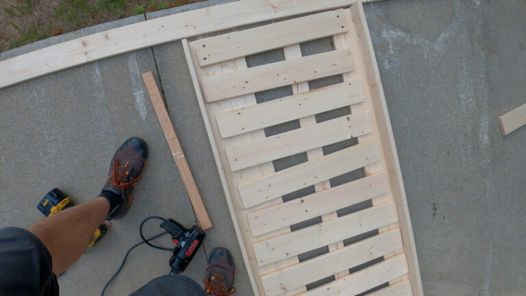 Chevy Astro Camper Van Build: Pull Out Slat Bed Seeking Lost: Thru ...